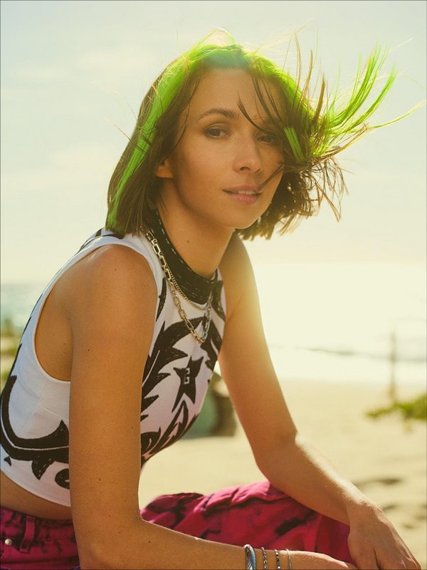 Miss Monique - PAROOKAVILLE